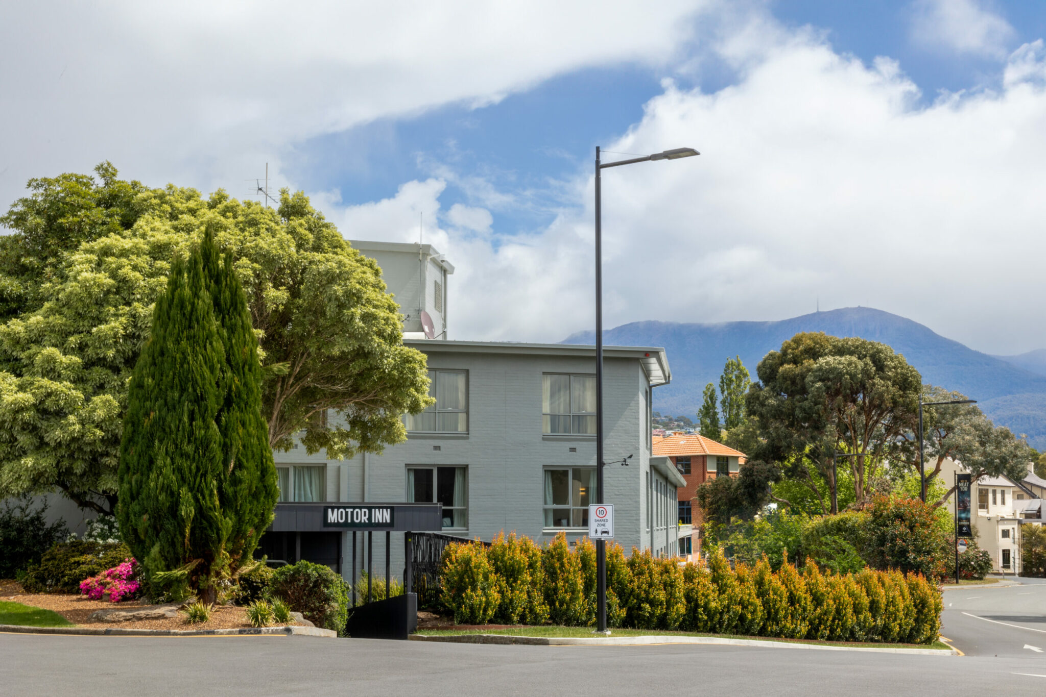 Wrest Point Motor Inn - Affordable Comfort | Wrest Point Hotel